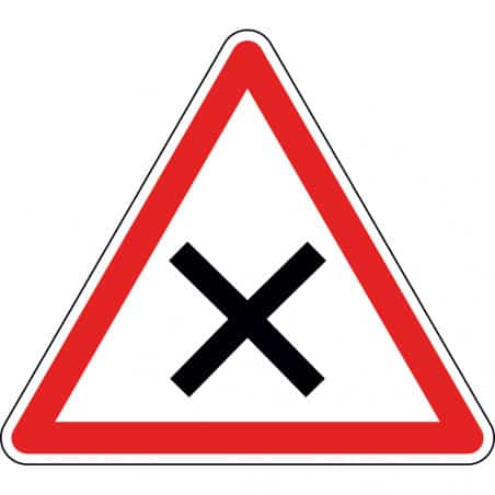 Panneau AB1 - Intersection à priorité à droite